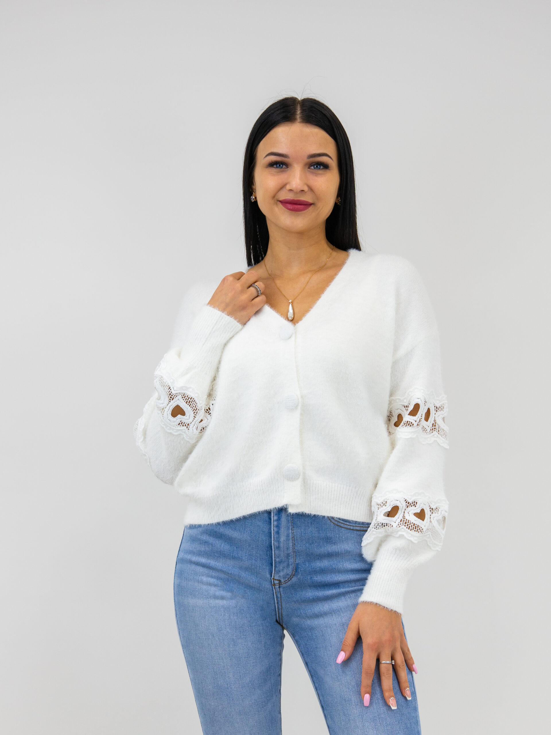 Jaka ar mežģīnēm piedurknēs - Glamour Style