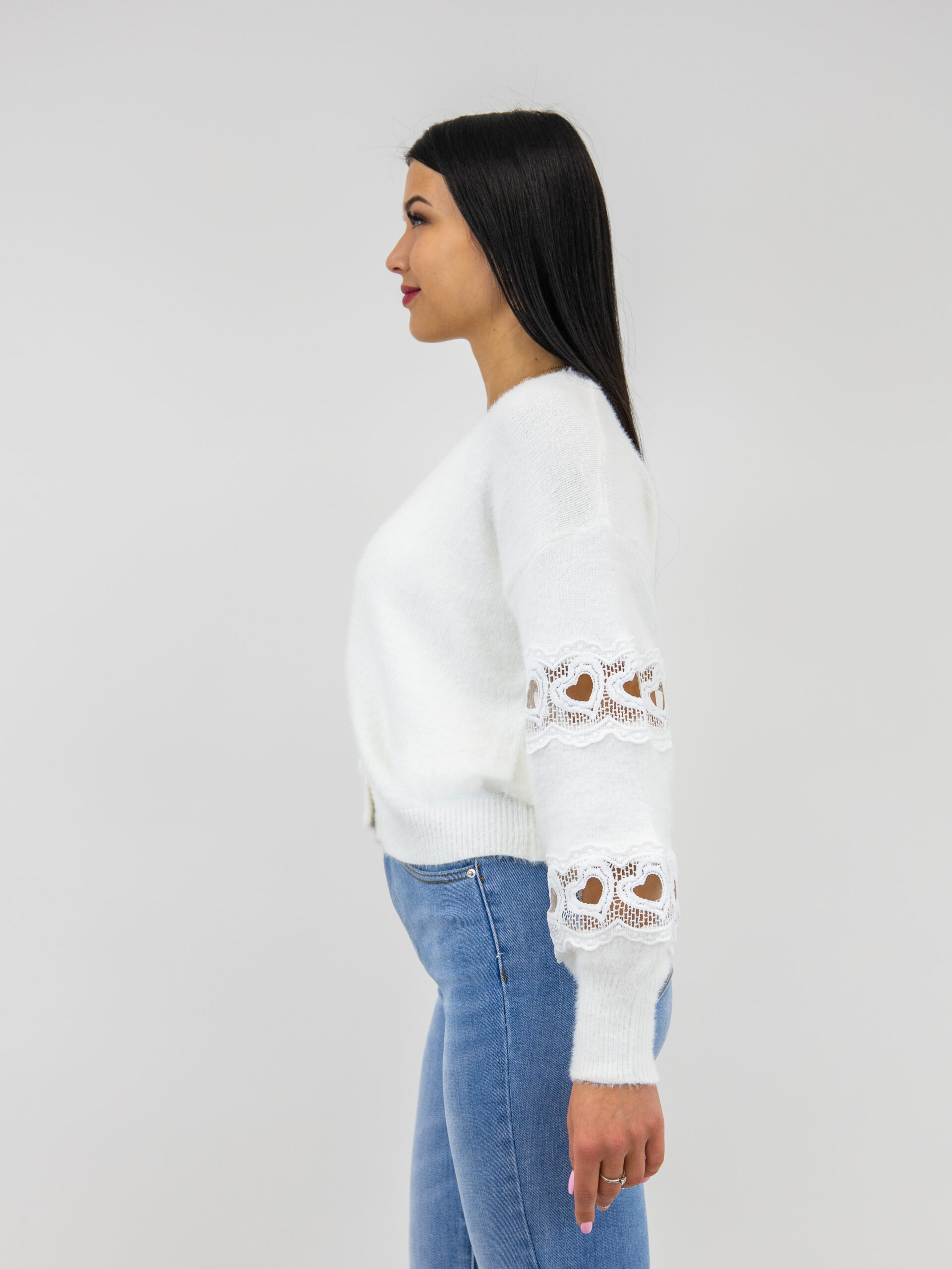 Jaka ar mežģīnēm piedurknēs - Glamour Style