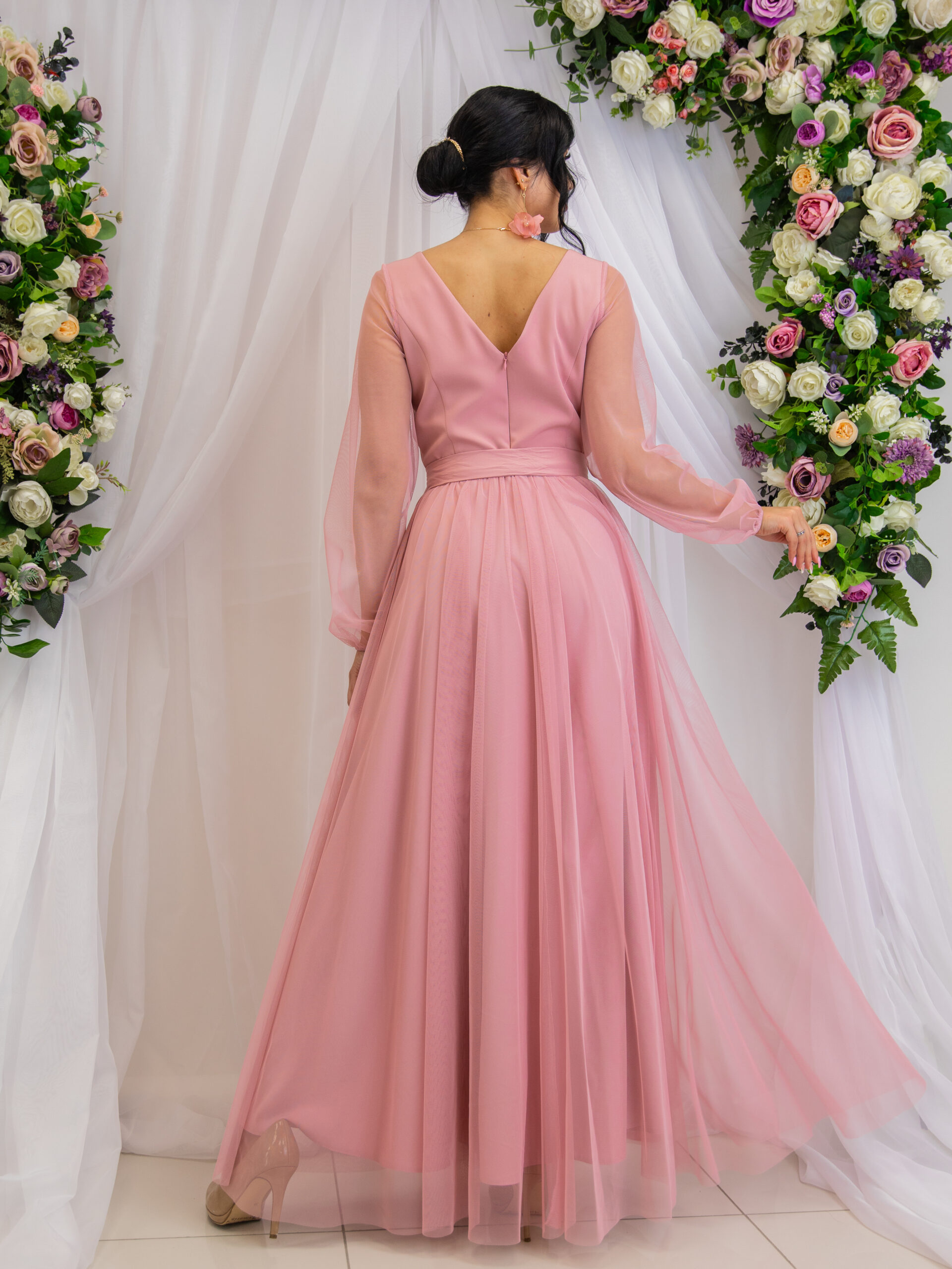 Maxi garuma kleita ar tilla piedurknēm - Glamour Style