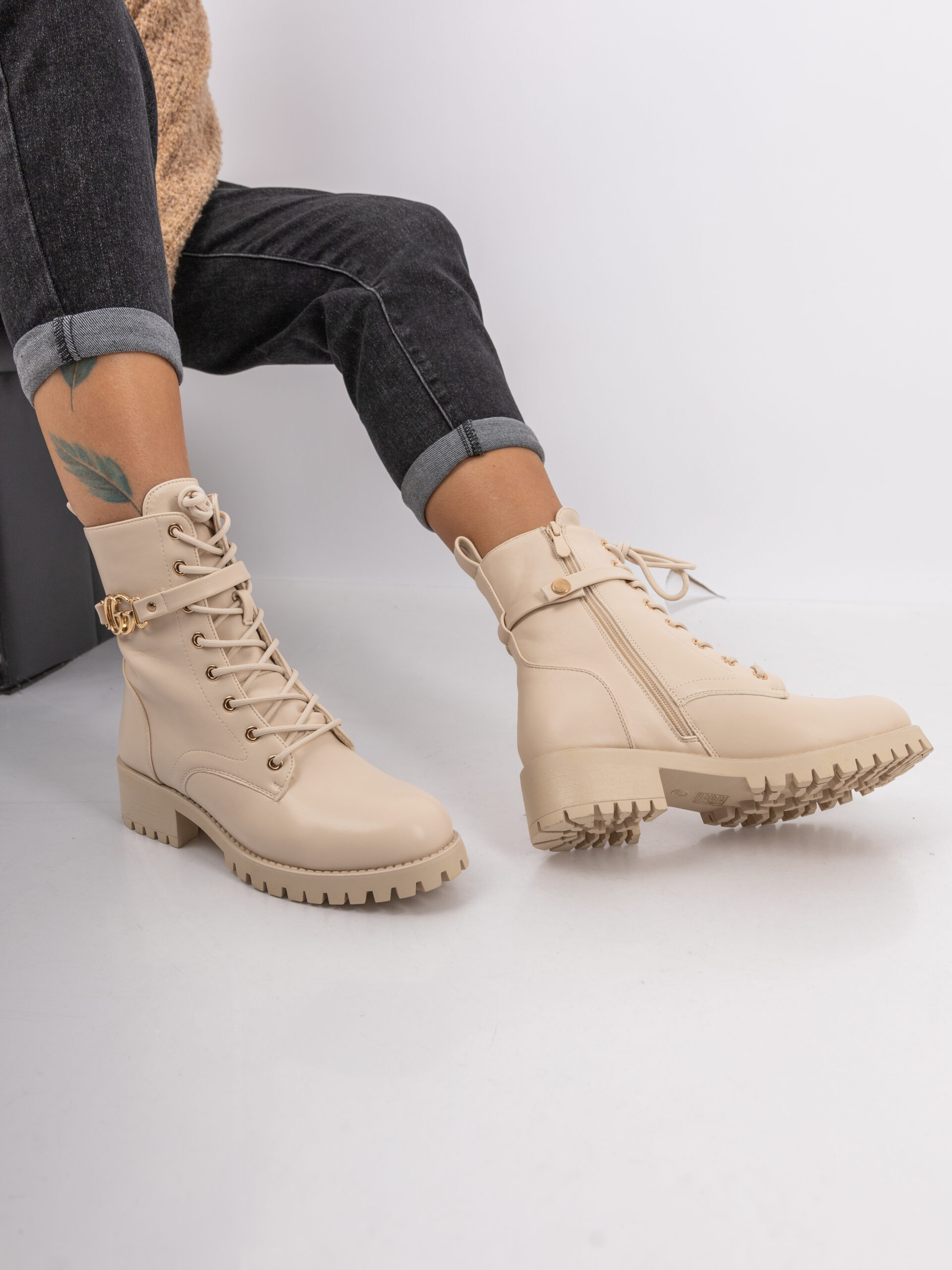 Bēši šņorzābaki - Glamour Style